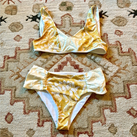 Seea | Swim | The Seea Reversible Bikini Medium | Poshmark